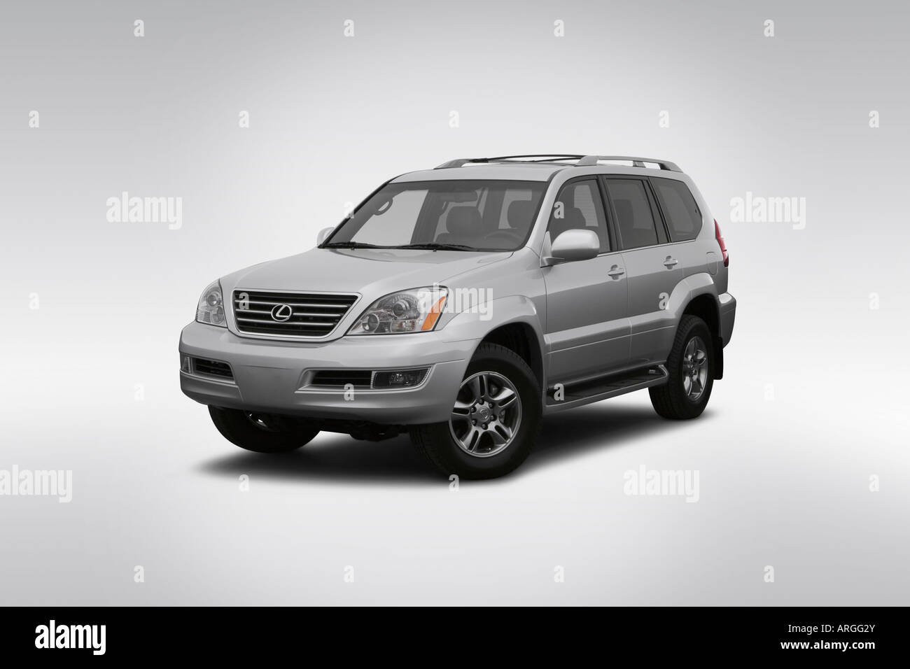 2007 Lexus GX 470 in Beige - Front angle view Stock Photo - Alamy