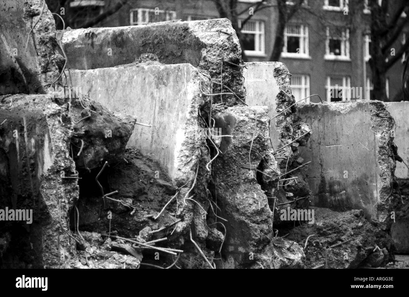 Destruction of a building hi-res stock photography and images - Alamy