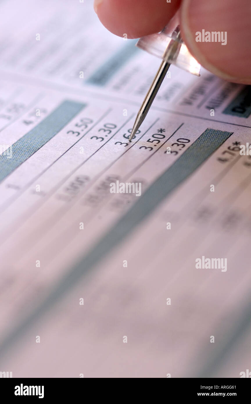 Picking rates hi-res stock photography and images - Alamy