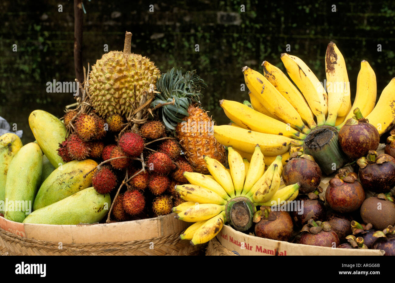 Bali restaurant food cooking cook fruit Indonesia Stock Photo - Alamy
