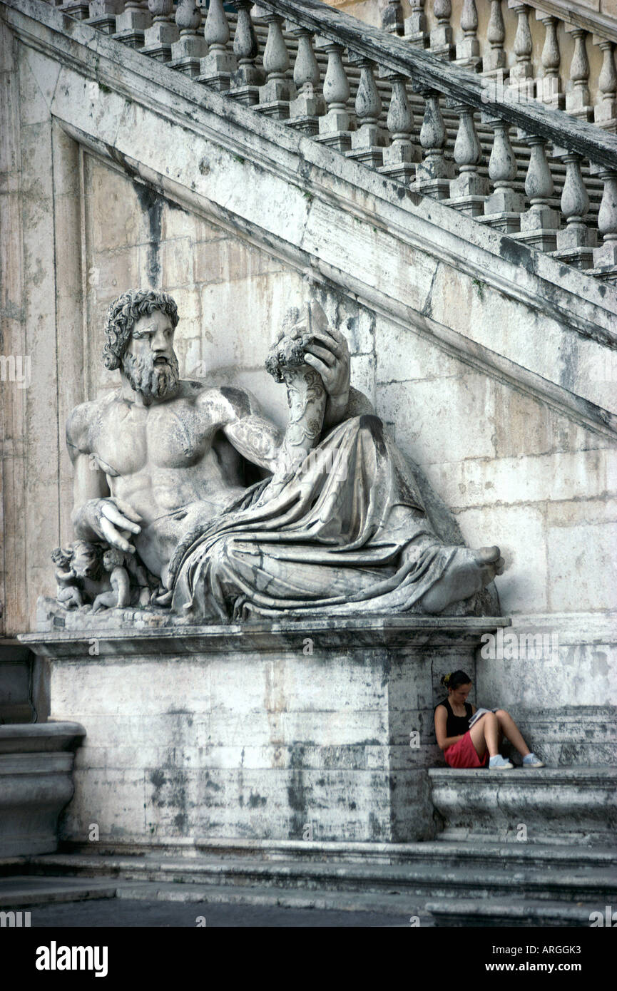 Statue on the palazzo nuovo hi-res stock photography and images - Alamy