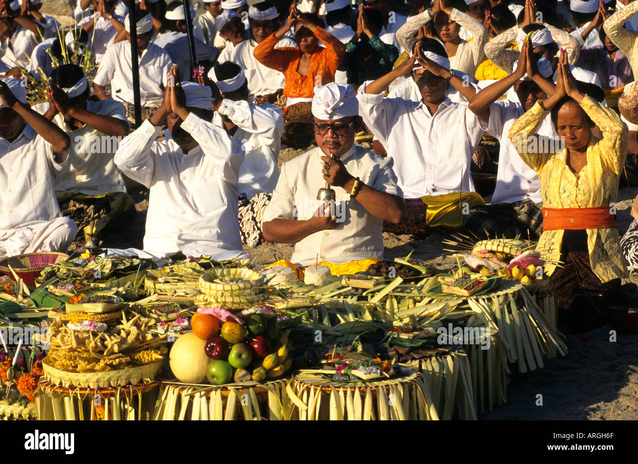Balinese funeral procession, body Carried to the cremation, bamboo ...