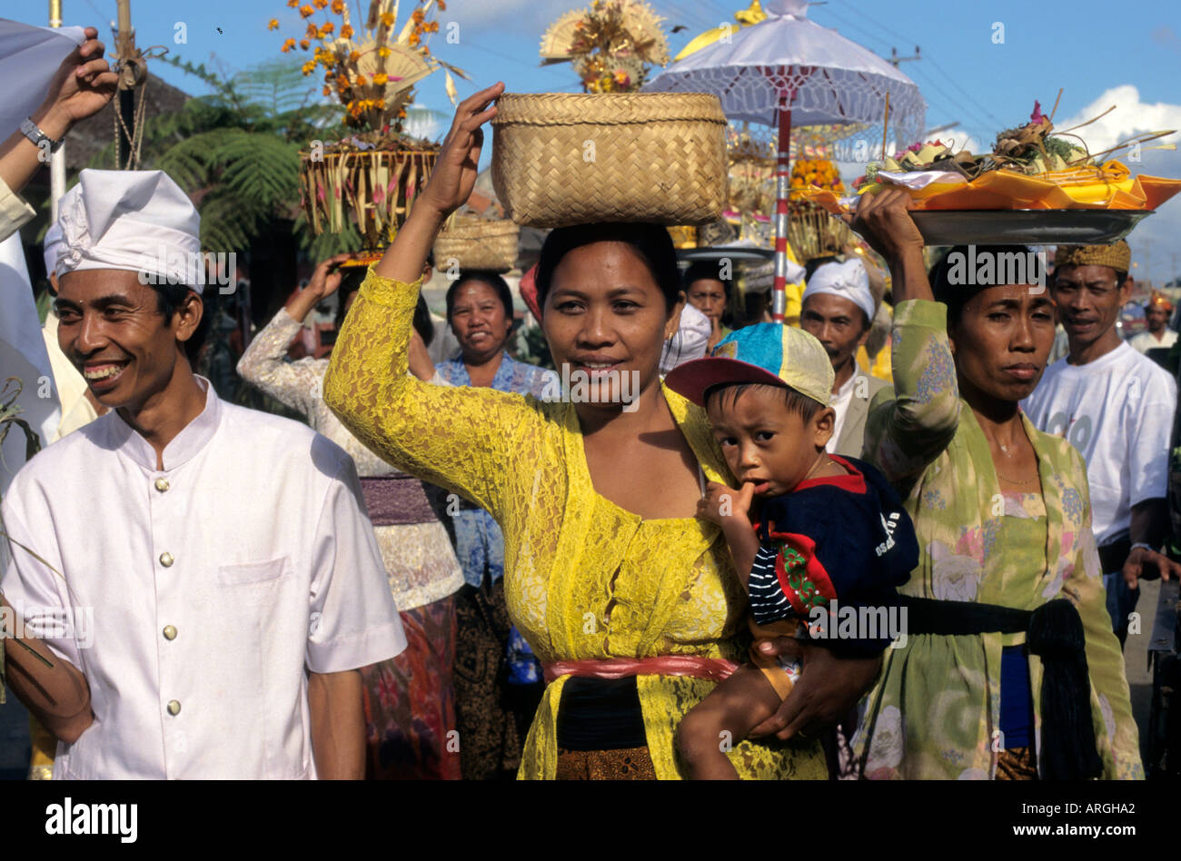 Balinese funeral procession, body Carried to the cremation, bamboo ...