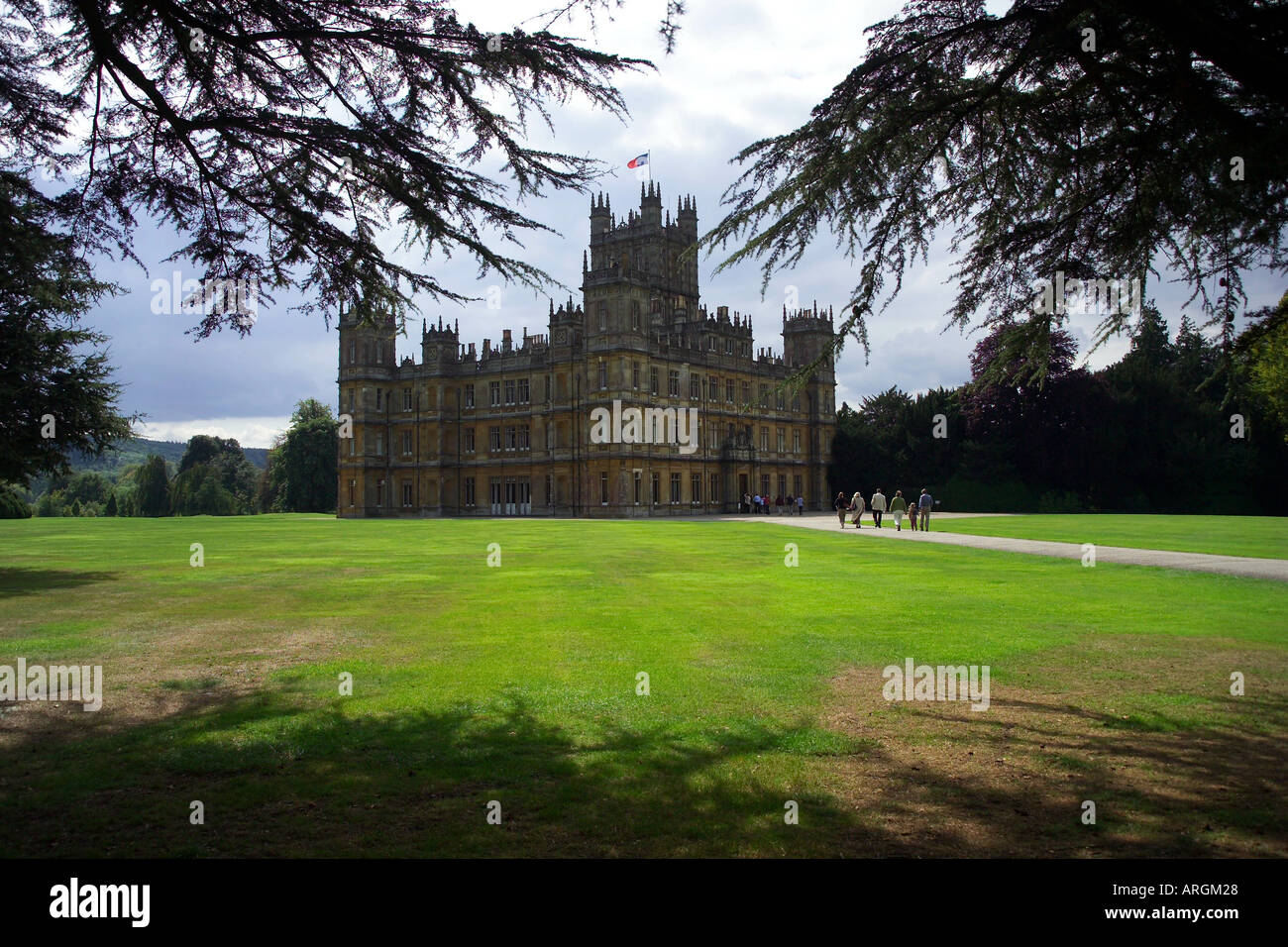 Highclere castle grounds hi-res stock photography and images - Alamy
