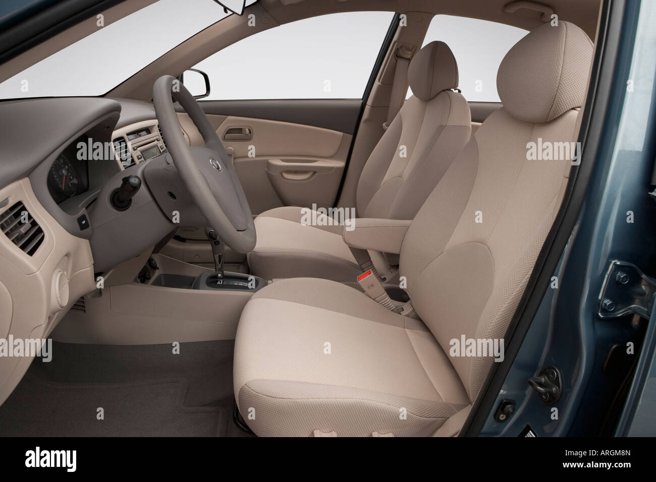 Kia rio sedan hi-res stock photography and images - Alamy