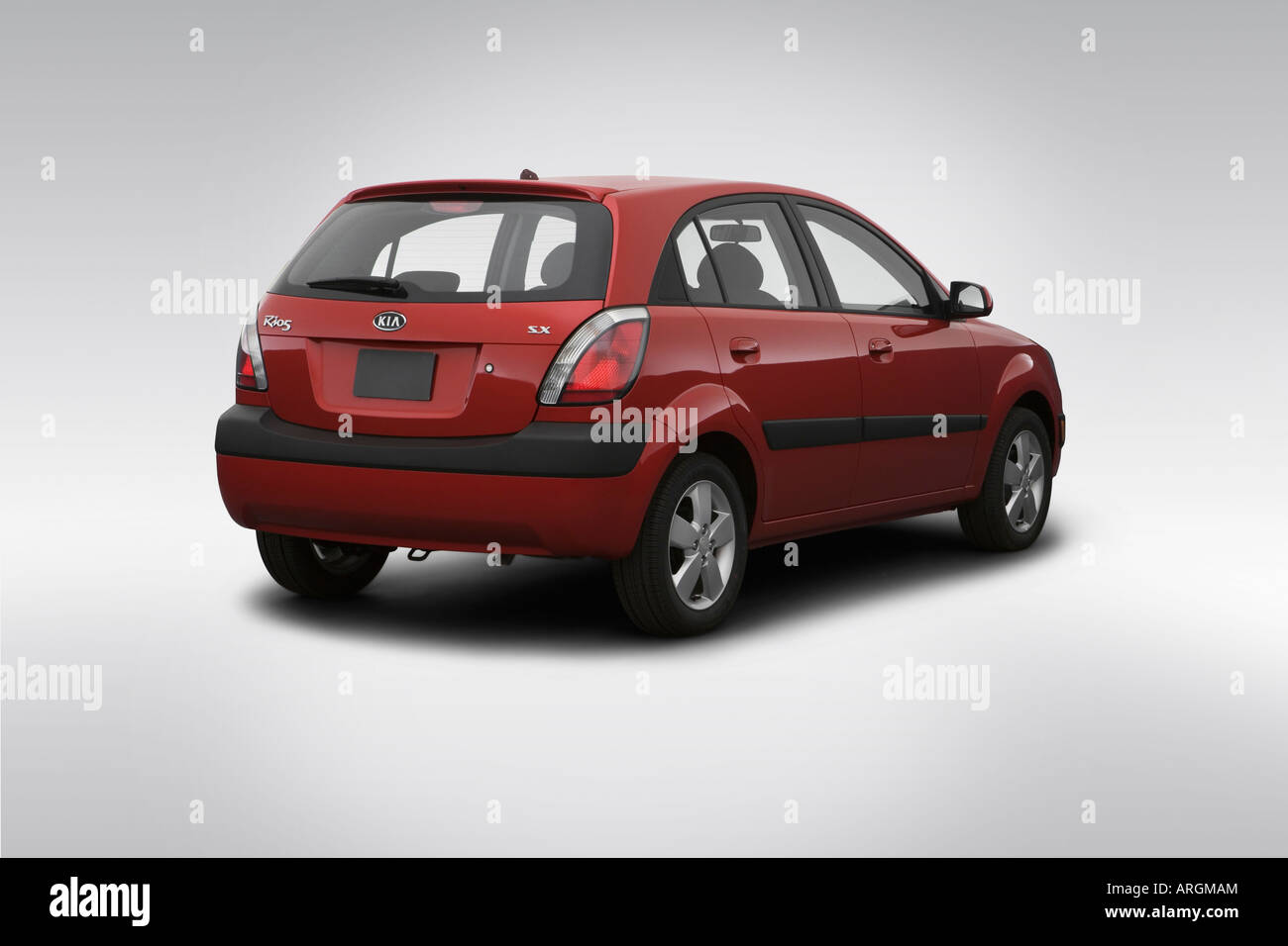 Red kia rio hi-res stock photography and images - Alamy