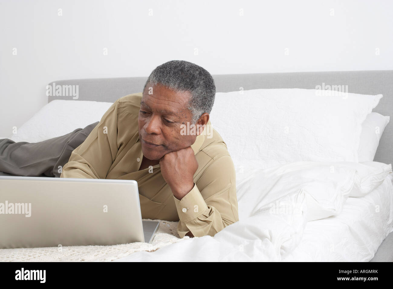 Man bed portrait 1 person only hi-res stock photography and images - Alamy