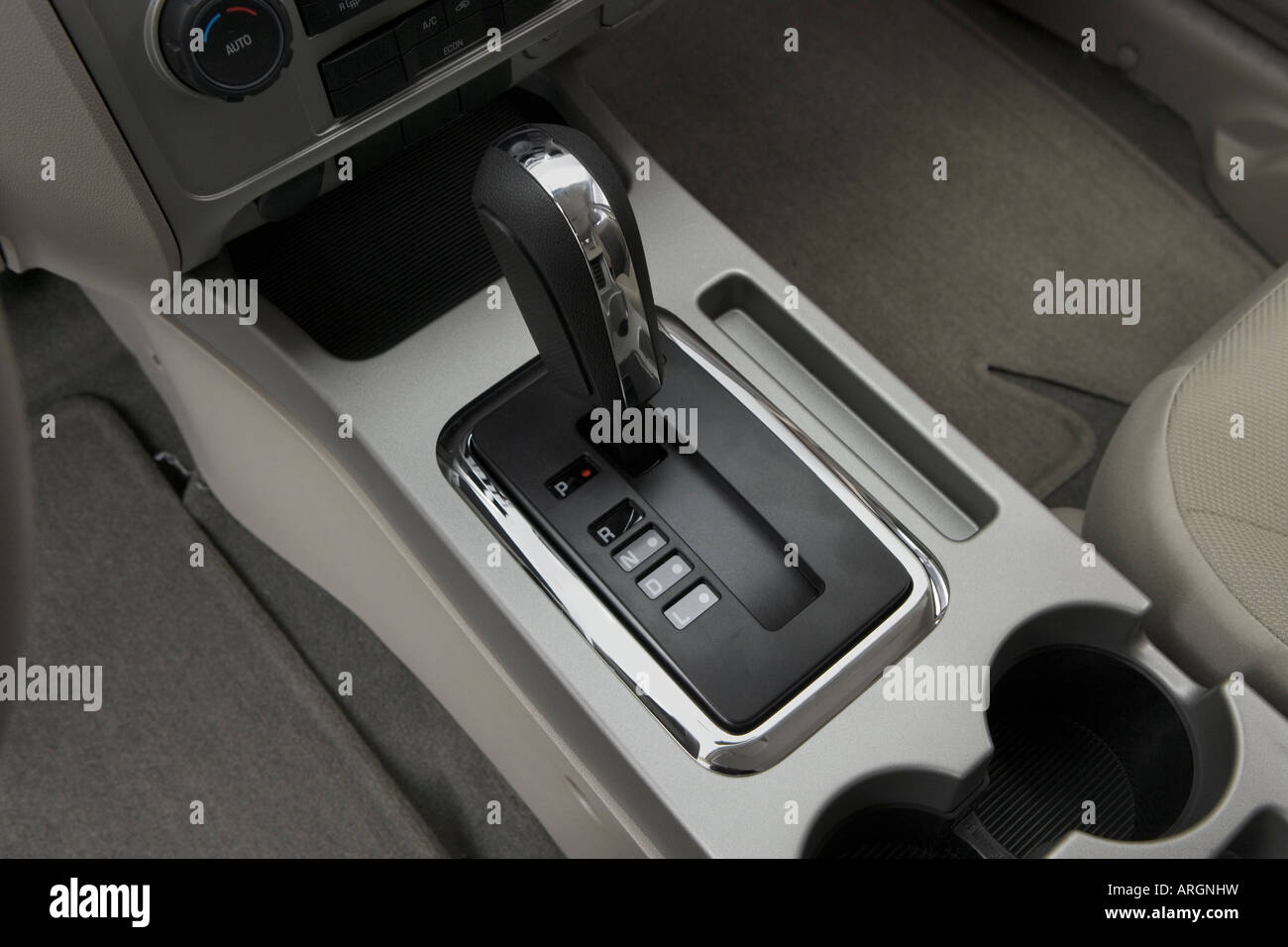 2008 Ford Escape Hybrid in Blue - Gear shifter/center console Stock ...
