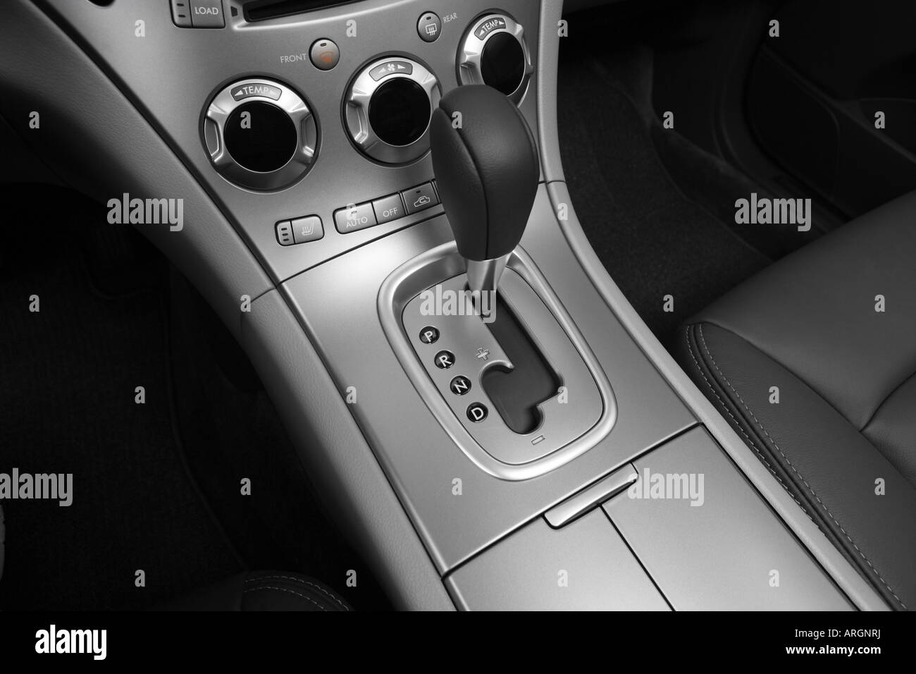 Subaru tribeca Black and White Stock Photos & Images - Alamy