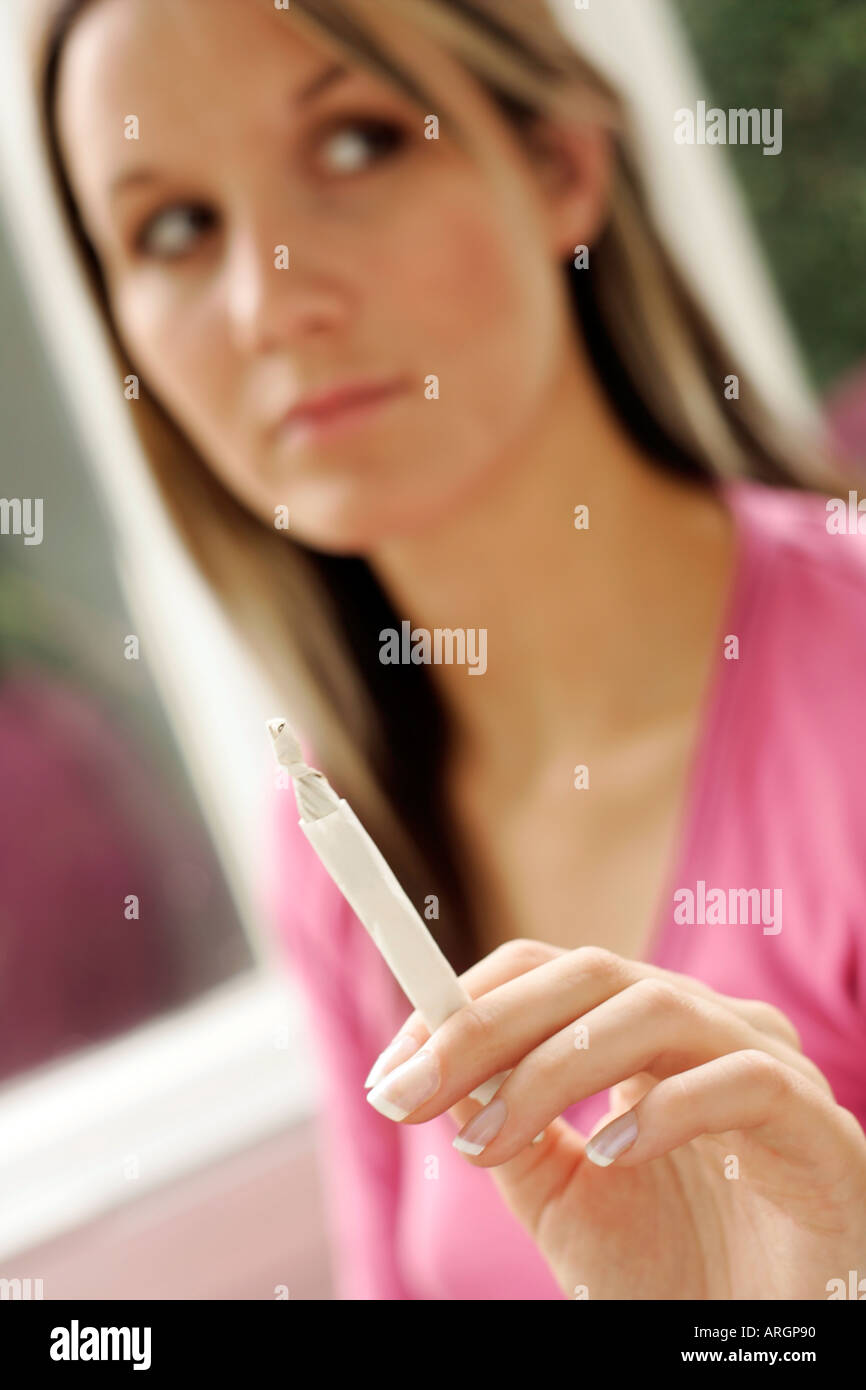 Drug taking adolescence hi-res stock photography and images - Alamy