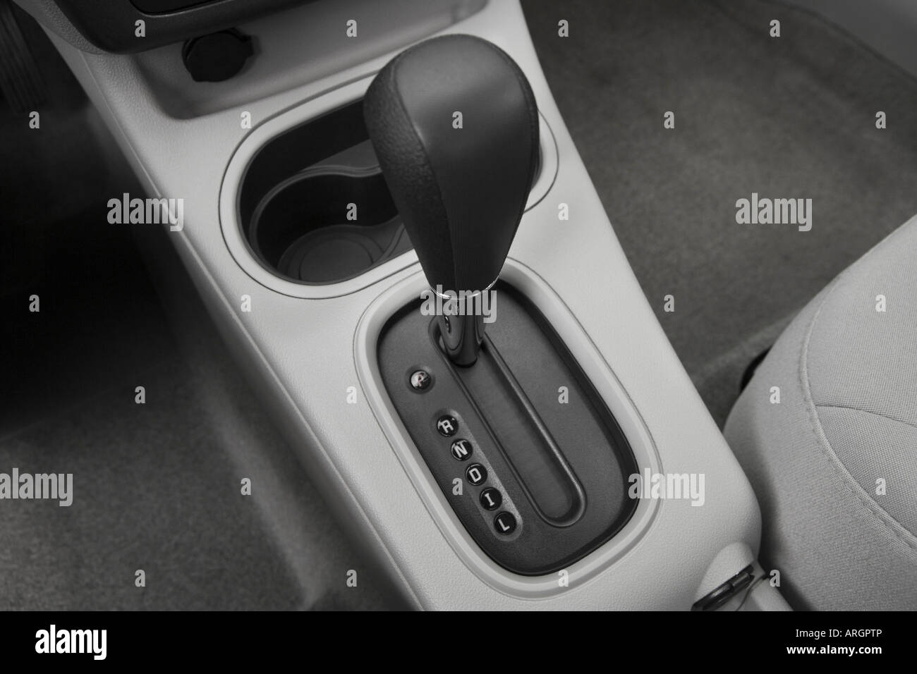 2007 Chevrolet Cobalt LS in Red - Gear shifter/center console Stock ...