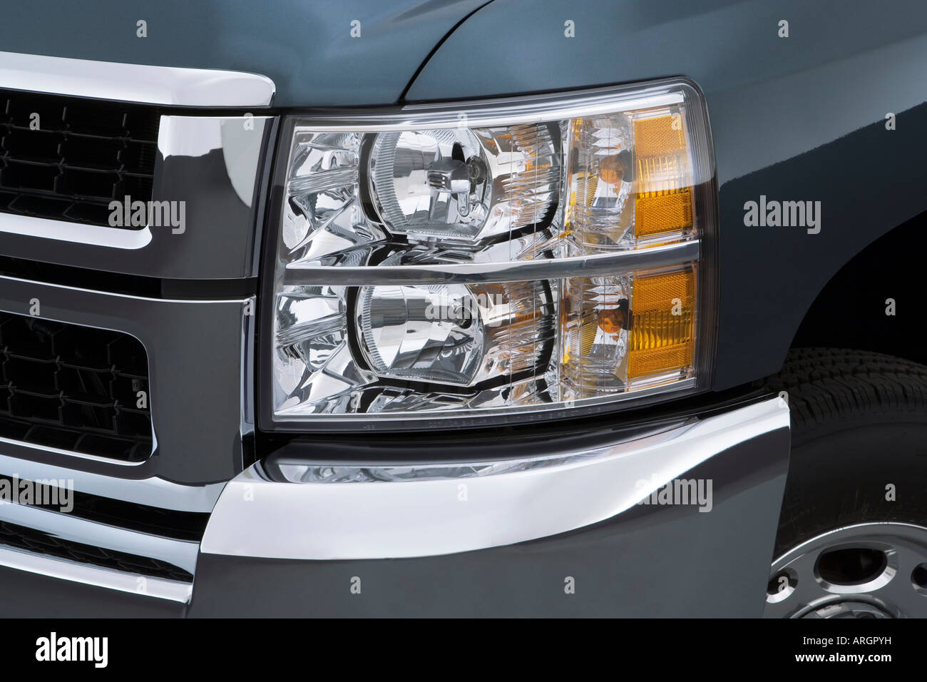 2007 Chevrolet Silverado 2500 LT in Blue - Headlight Stock Photo - Alamy