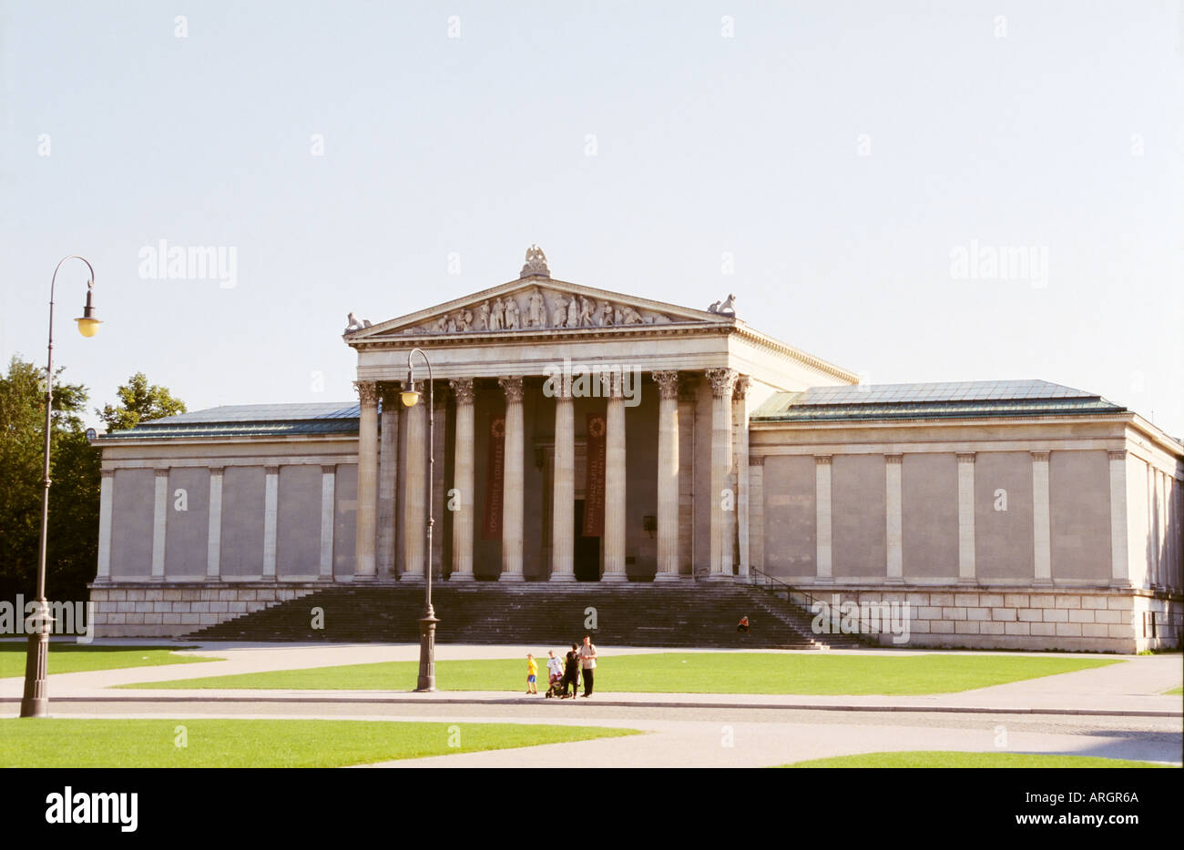 Koenigsplatz, Munich, Germany Stock Photo - Alamy