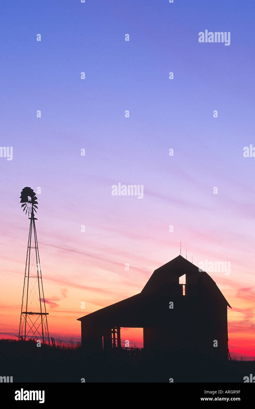 Classic american barn hi-res stock photography and images - Alamy