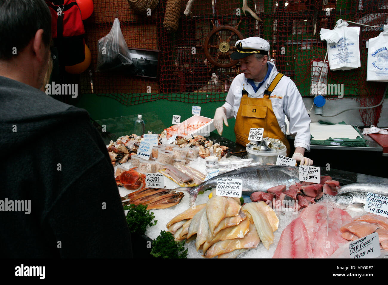 Fishmongers stall borough market southwark hi-res stock photography and ...
