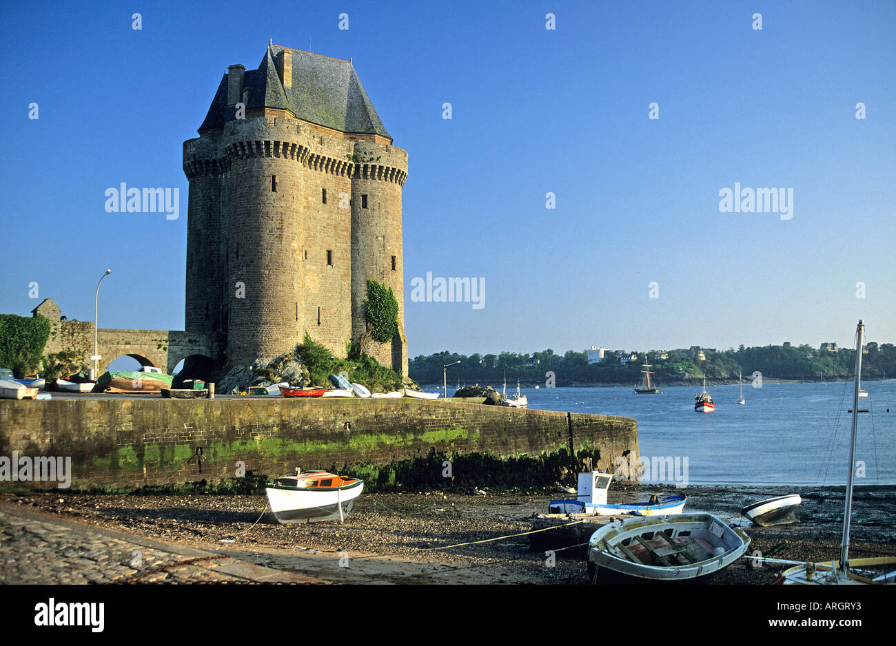 St servan hi-res stock photography and images - Alamy