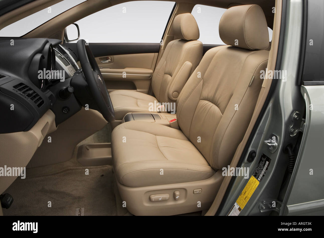 2007 Lexus RX 400h Hybrid in Beige - Front seats Stock Photo - Alamy