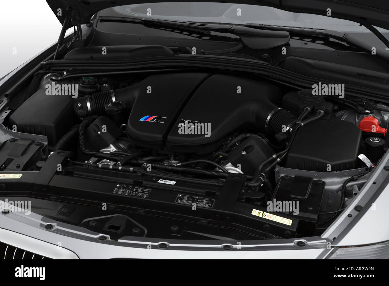 2007 BMW M6 in Silver - Engine Stock Photo - Alamy