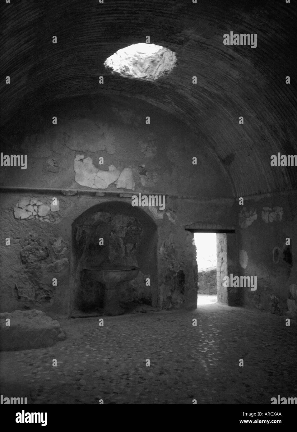 Naples historical history society hi-res stock photography and images ...