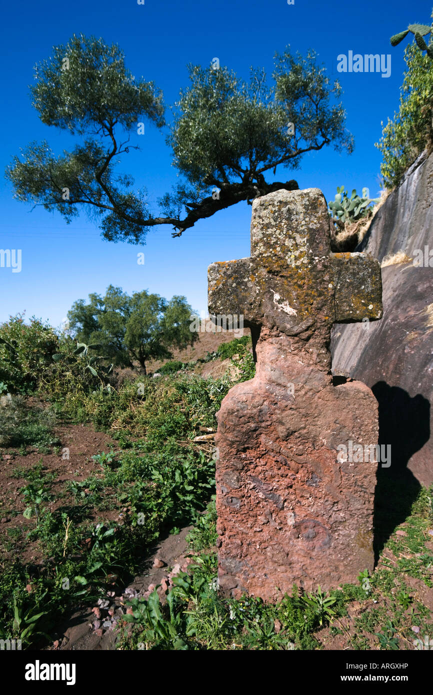 Stone cross cemetery hi-res stock photography and images - Alamy