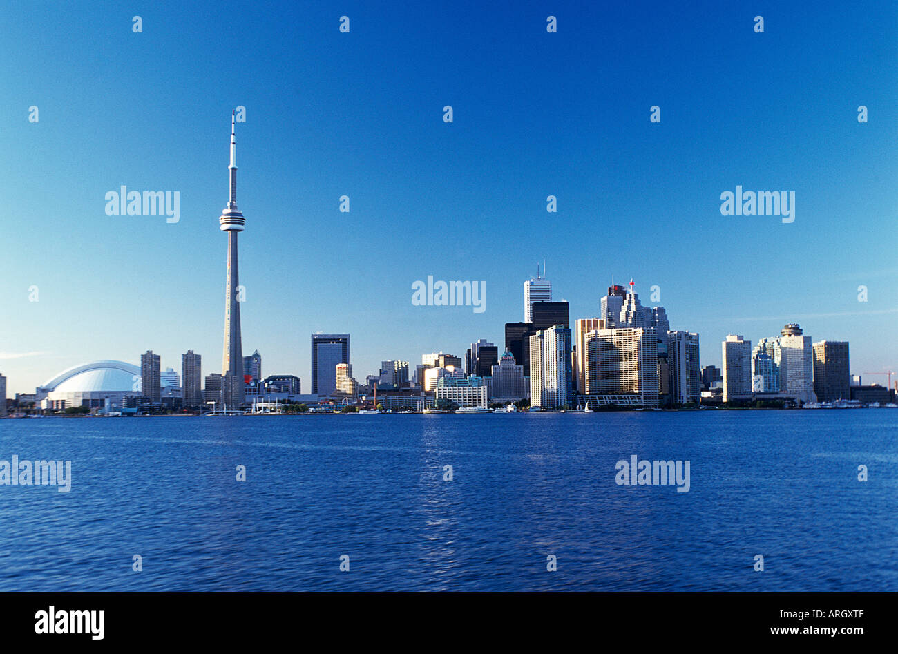 The skyline of Toronto viewed from the islands which lie in Lake ...