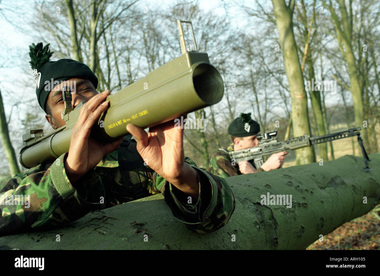 Sa80 bayonet hi-res stock photography and images - Alamy