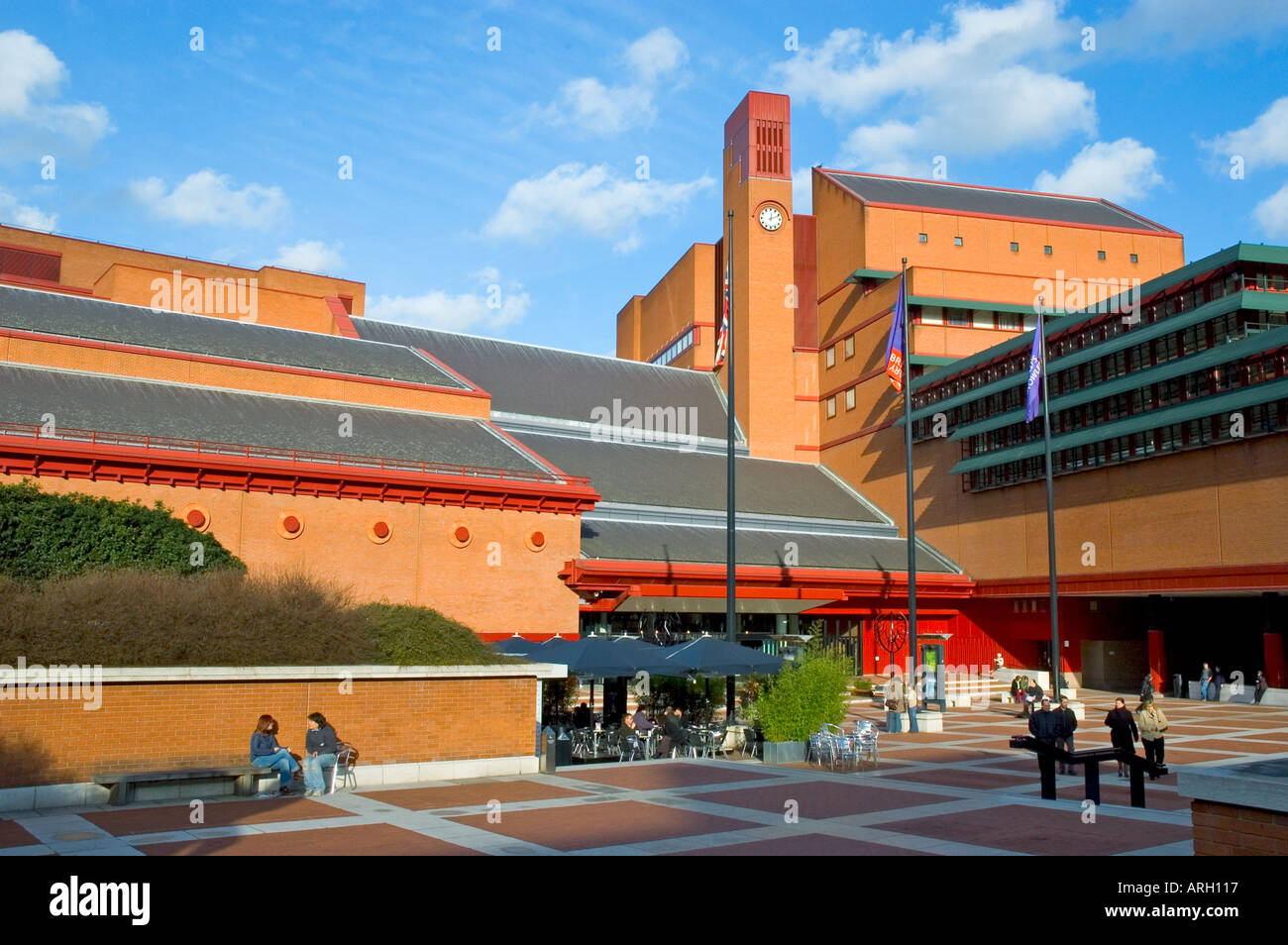 New british sculpture hi-res stock photography and images - Alamy