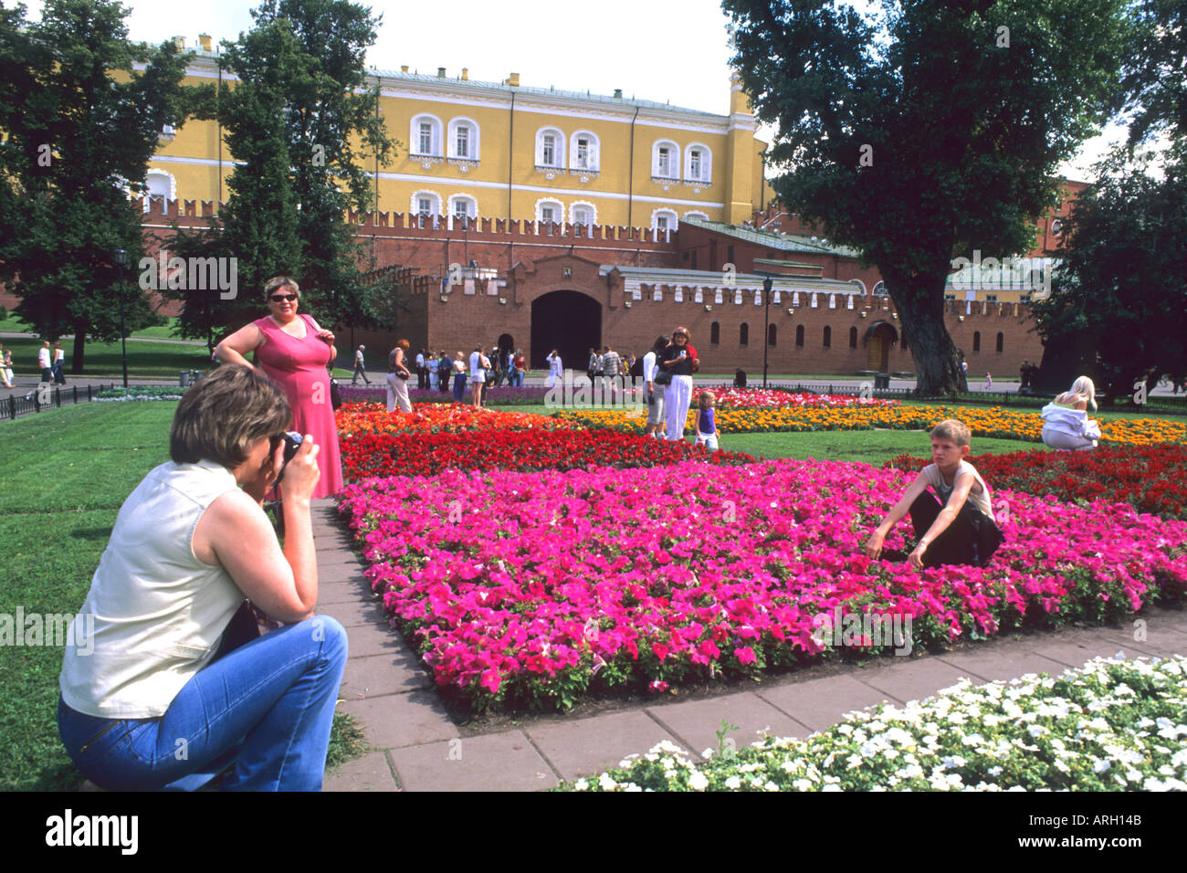 Children in moscow hi-res stock photography and images - Alamy