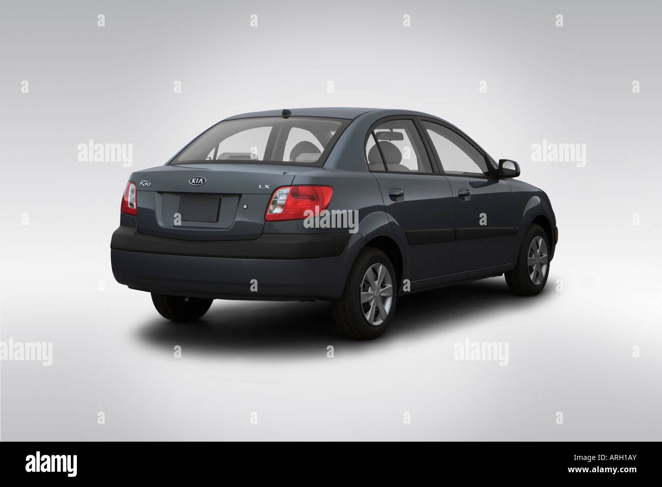 2007 Kia Rio LX in Gray - Rear angle view Stock Photo - Alamy