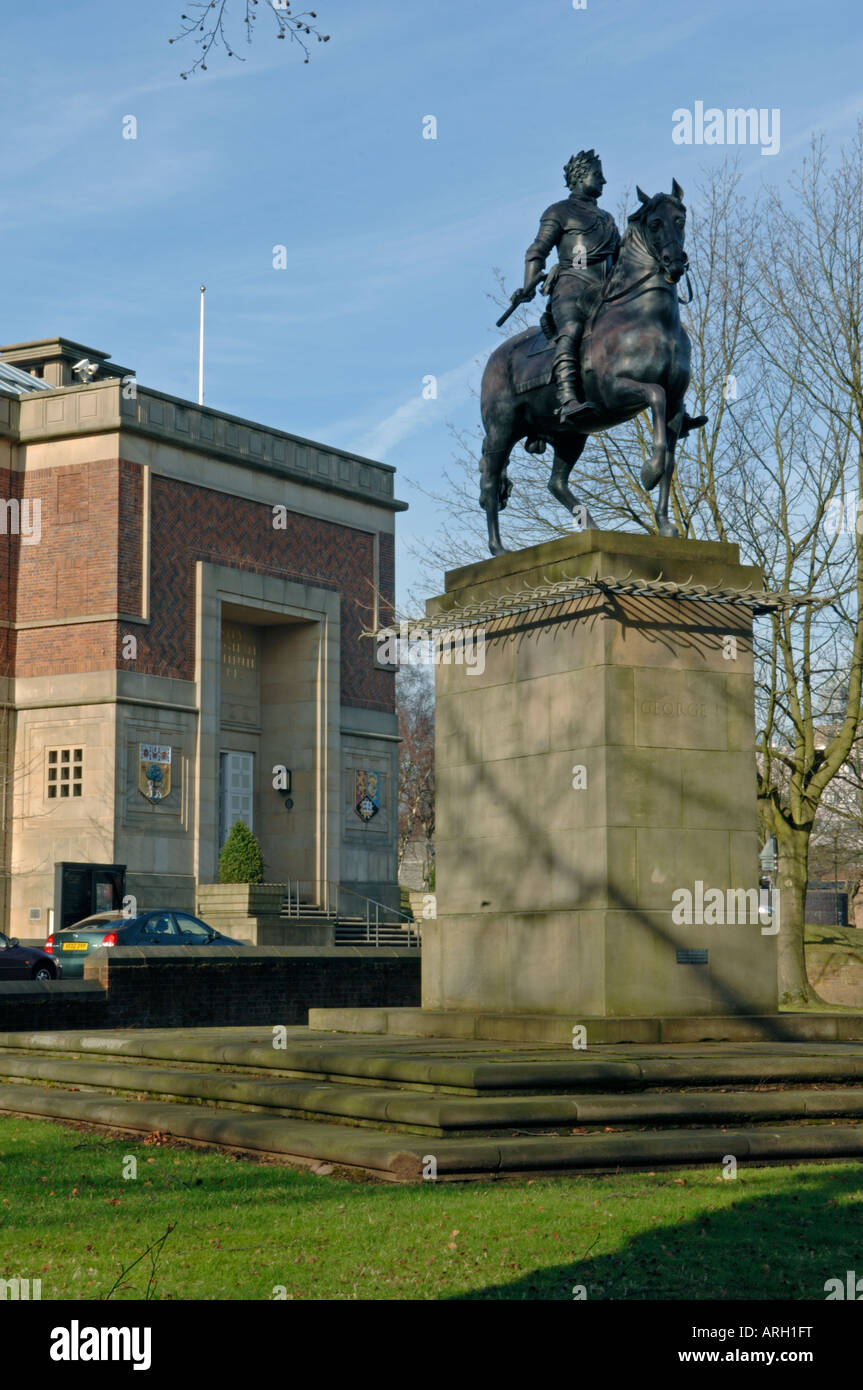 Statue of barber hi-res stock photography and images - Alamy