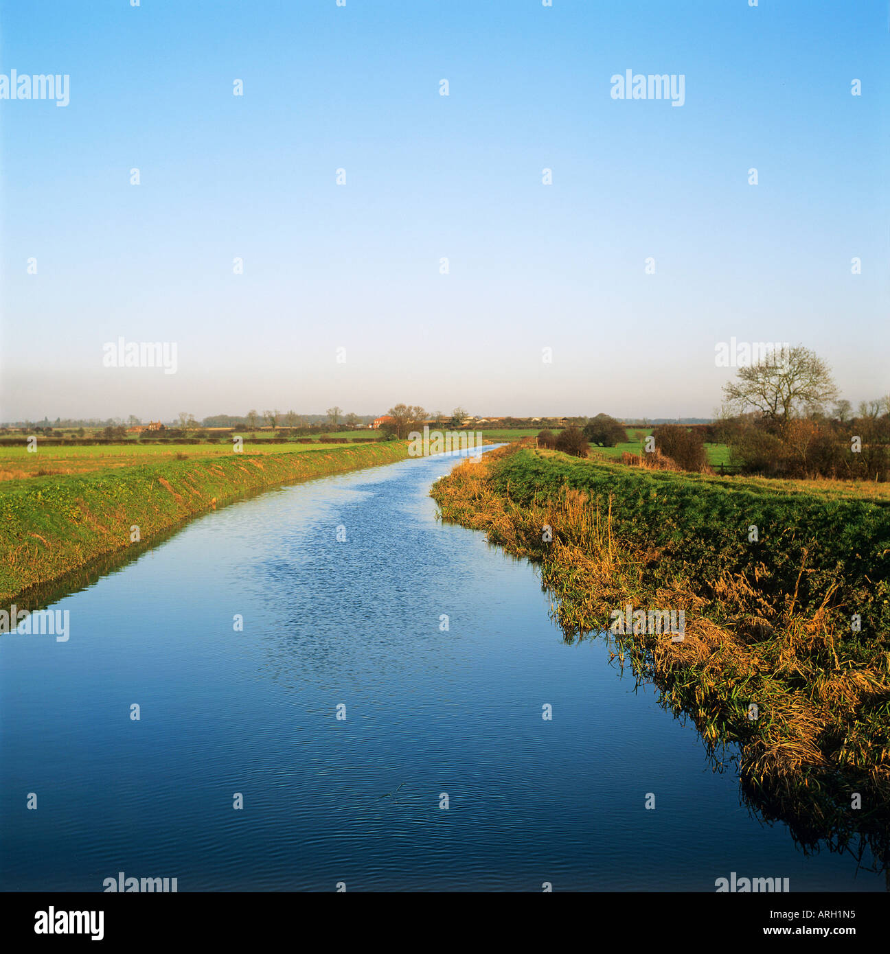 The River Bain as it flows through Kirkby on Bain Stock Photo - Alamy