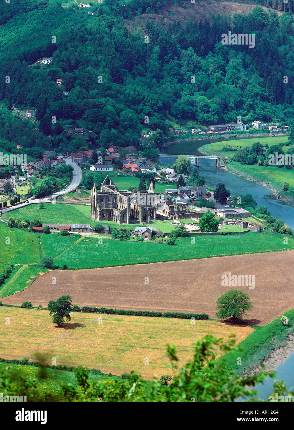 View of Tintern and it s abbey from the Devil s Pulpit Stock Photo - Alamy