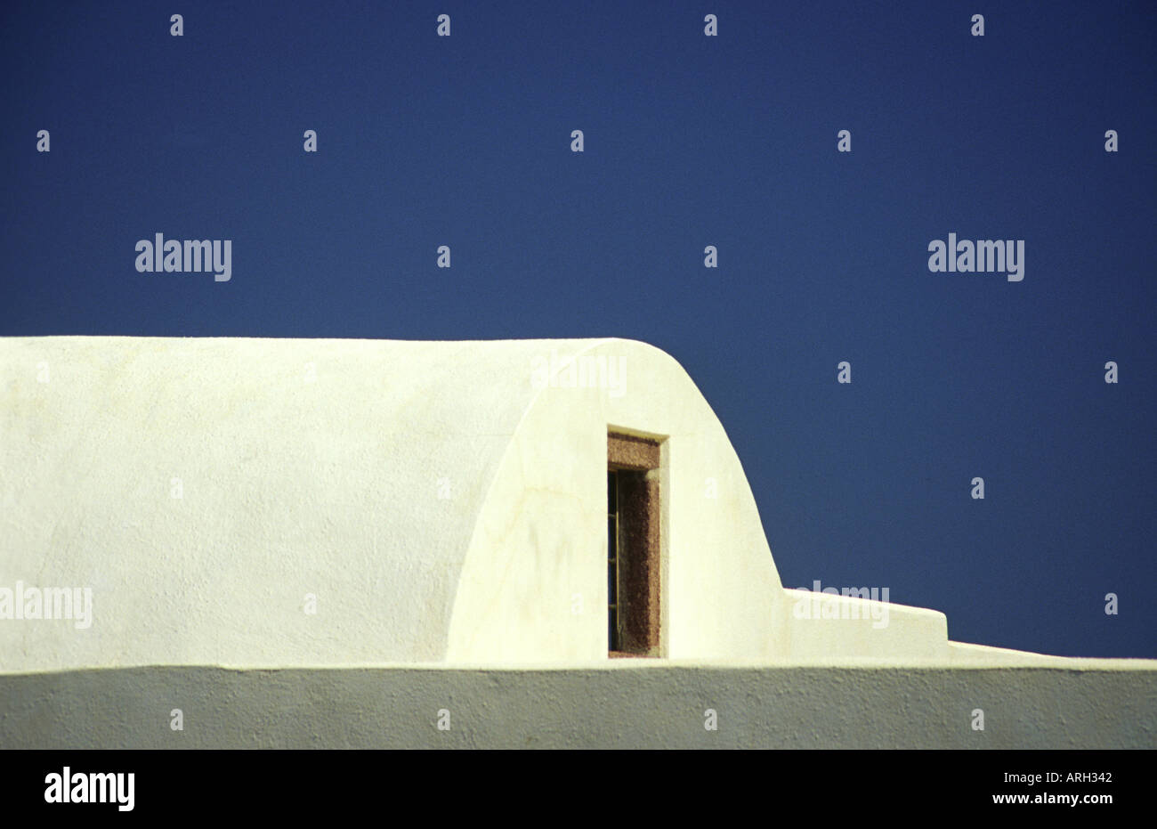 White round building hi-res stock photography and images - Alamy