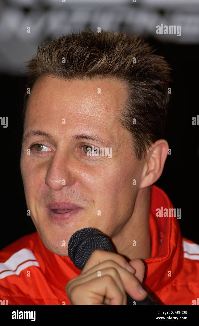 RACE OF CHAMPIONS STADE DE FRANCE PARIS DEC 4TH 2004 MICHAEL SCUMACHER ...