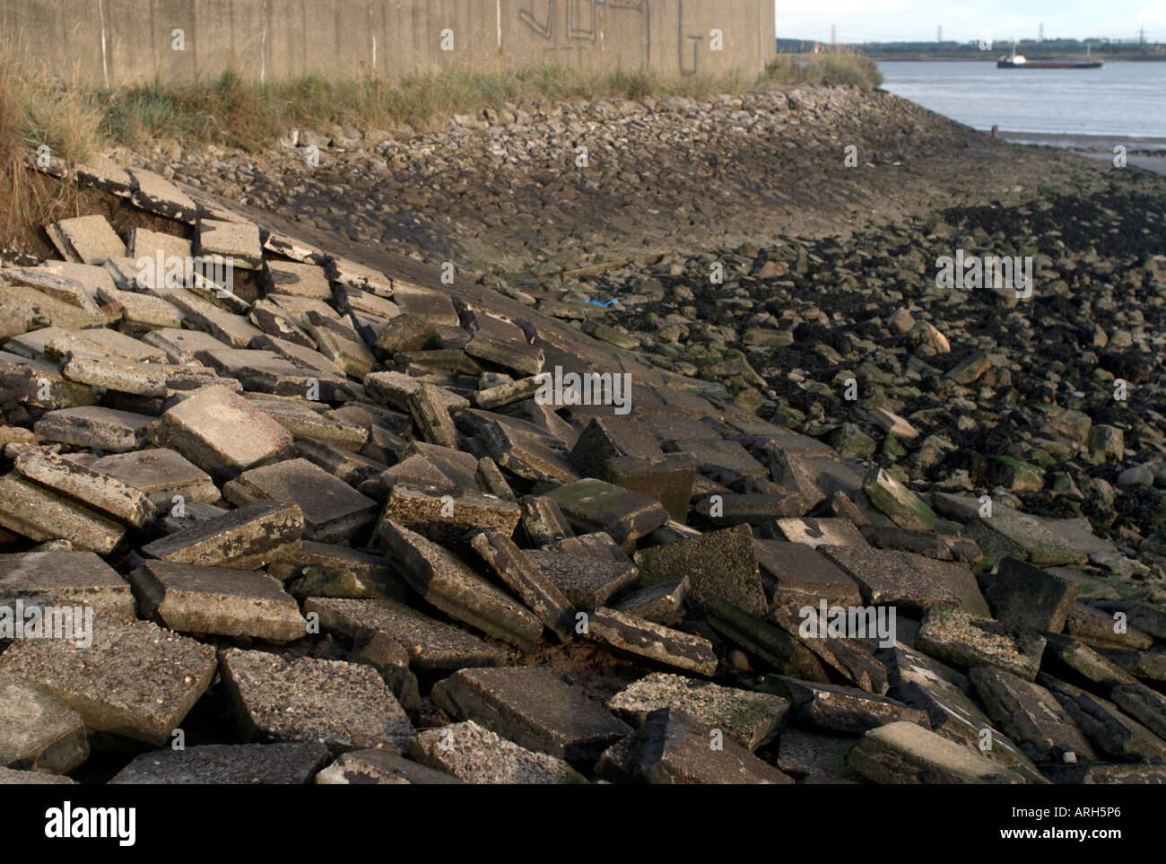 Tidal defences to protect against erosion in the Thames Estuary Stock ...