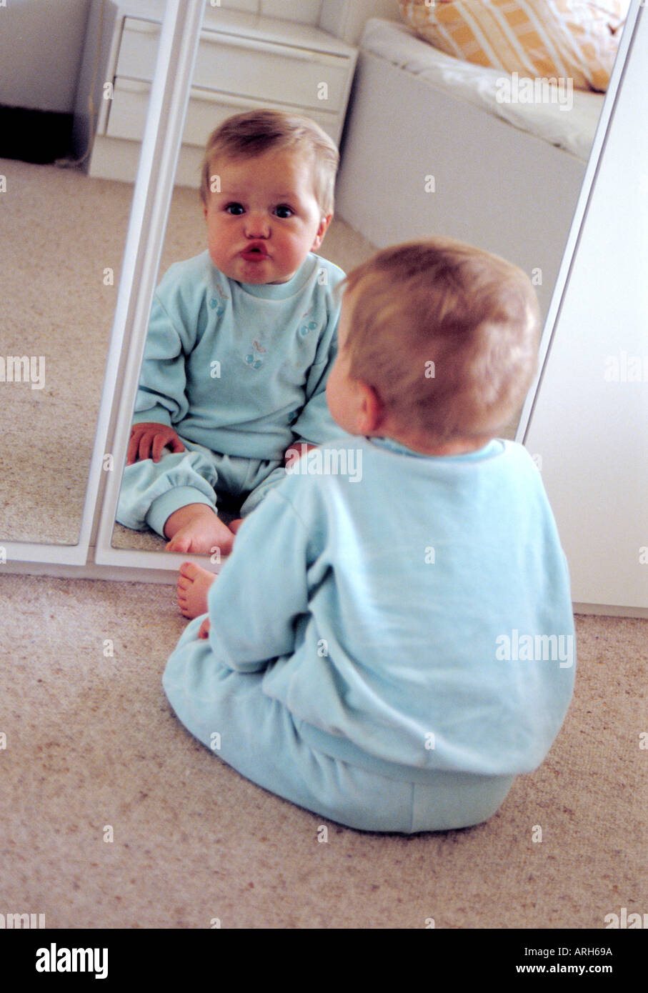 Child reflection happy mirror hi-res stock photography and images - Alamy