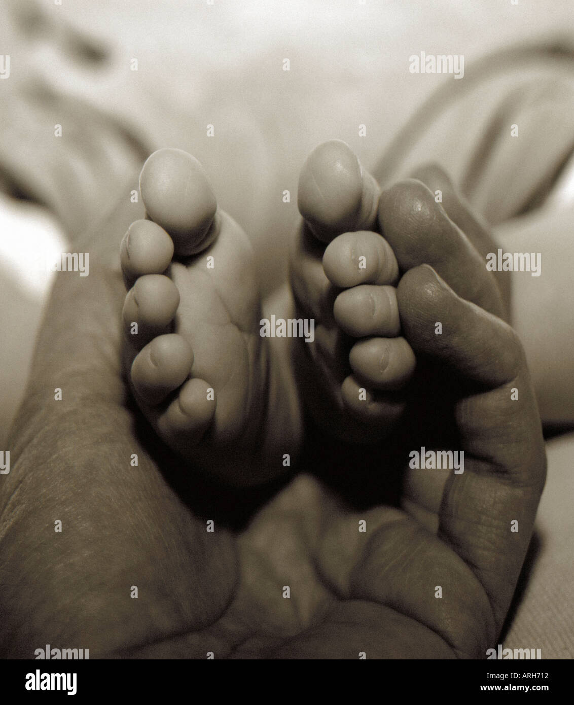 Hands feet kids hi-res stock photography and images - Alamy