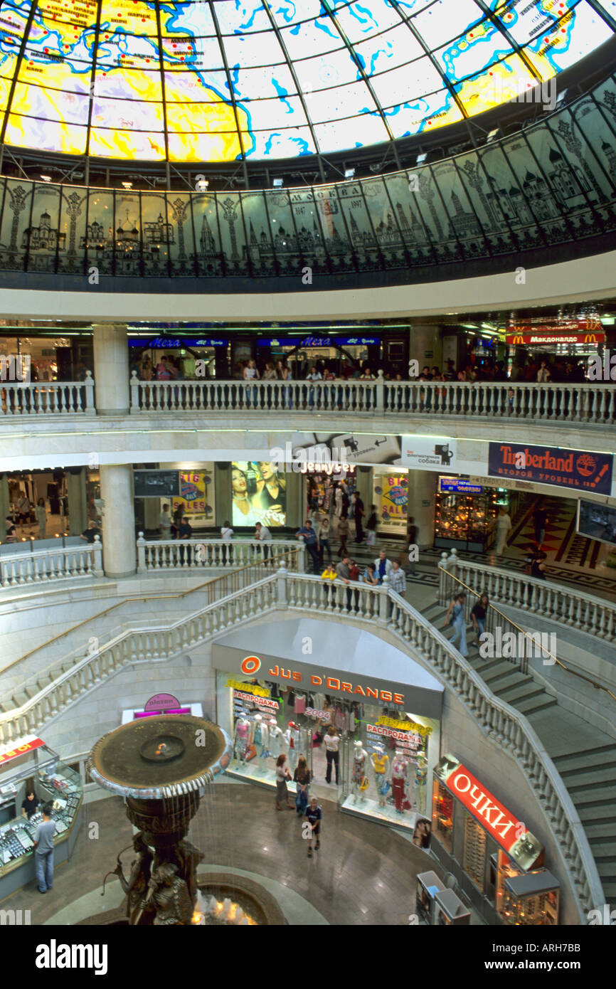 Moscow underground mall hi-res stock photography and images - Alamy