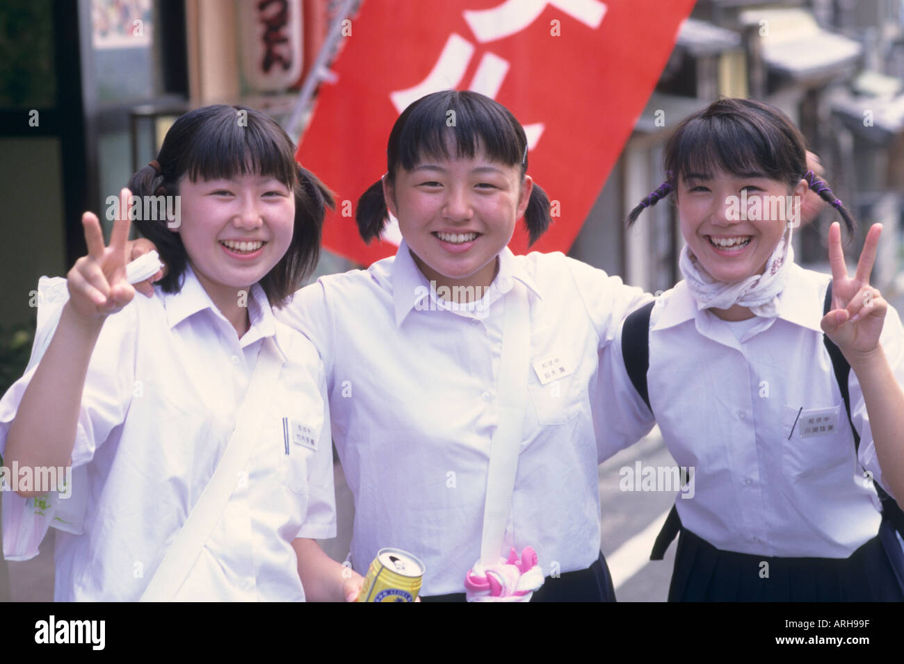 Japanese school girls in uniform hi-res stock photography and images ...