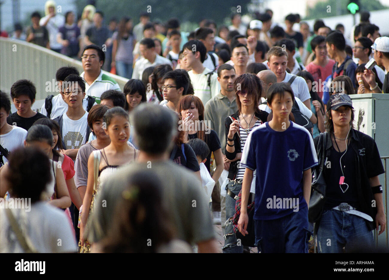 HONG KONG BUILDINGS PEOPLE AND STREET LIFE IN CENTRAL DOWNTOWN HONG ...