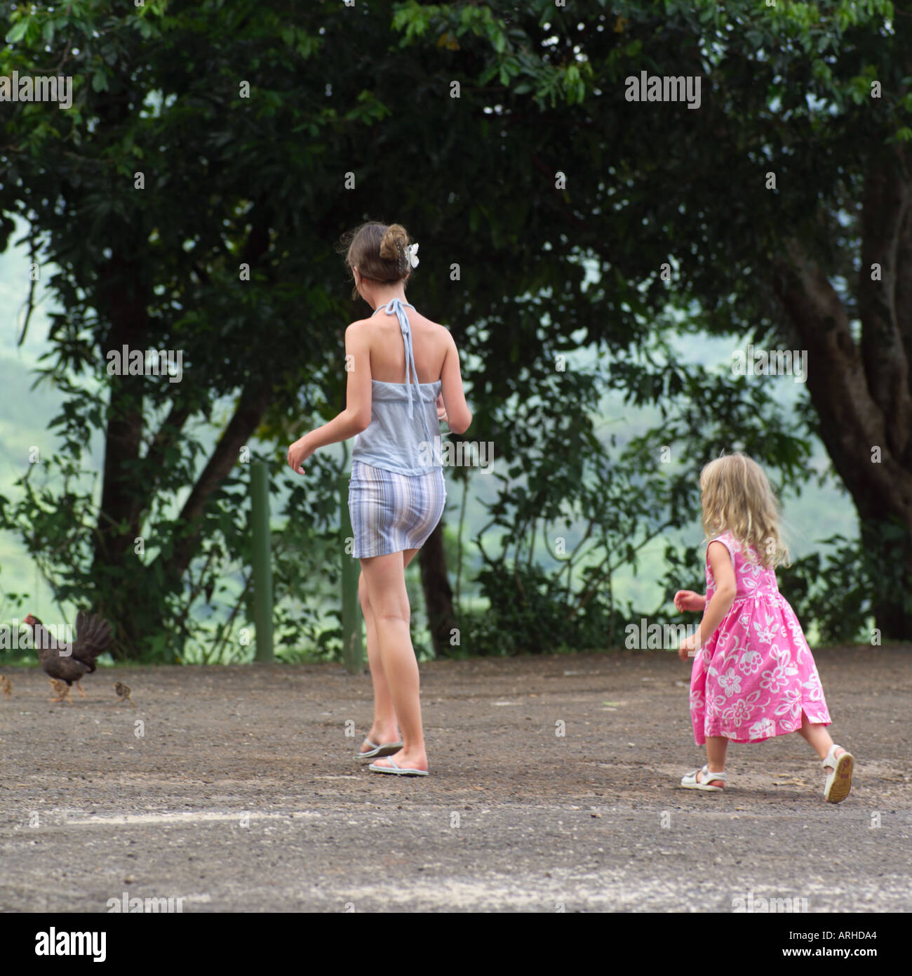 Children and backs to camera hi-res stock photography and images - Alamy