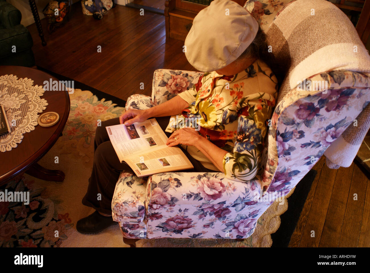 Old Fashioned Reading Stock Photo - Alamy