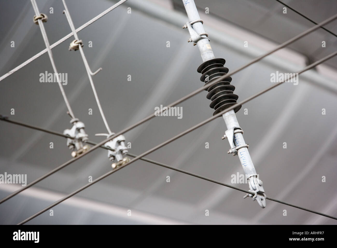 Overhead train power lines hi-res stock photography and images - Alamy