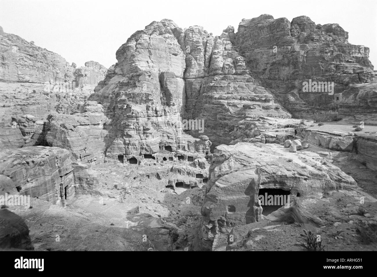 Jordan Petra Black and White Stock Photos & Images - Alamy