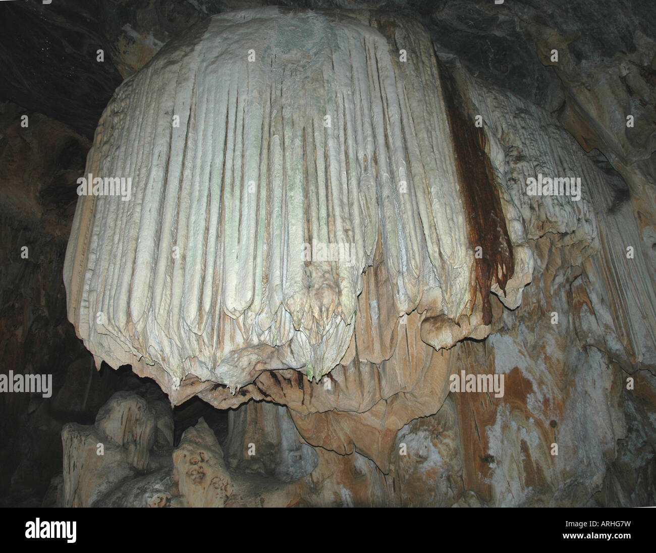 Stalaktites hi-res stock photography and images - Alamy
