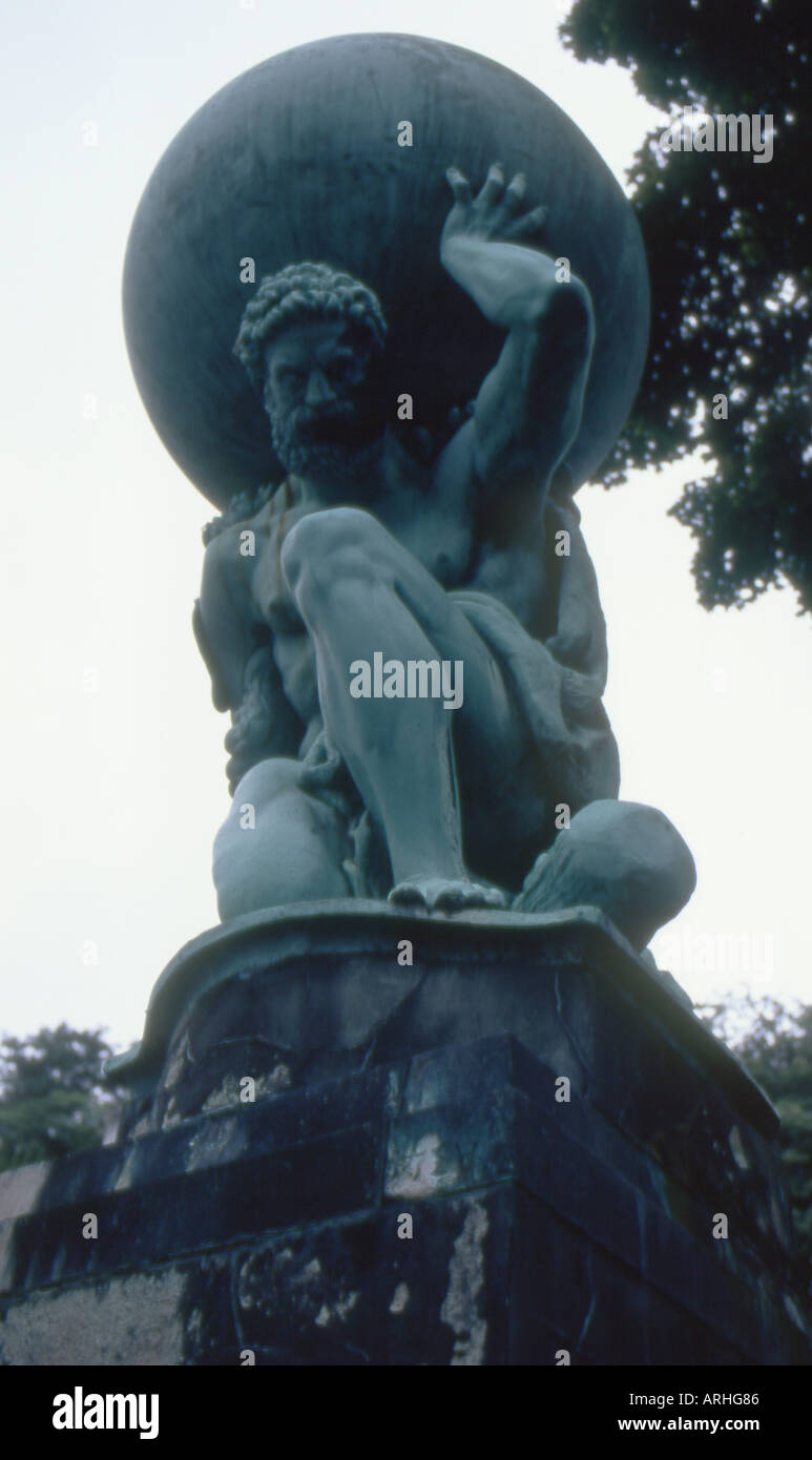 Atlas carrying world hi-res stock photography and images - Alamy