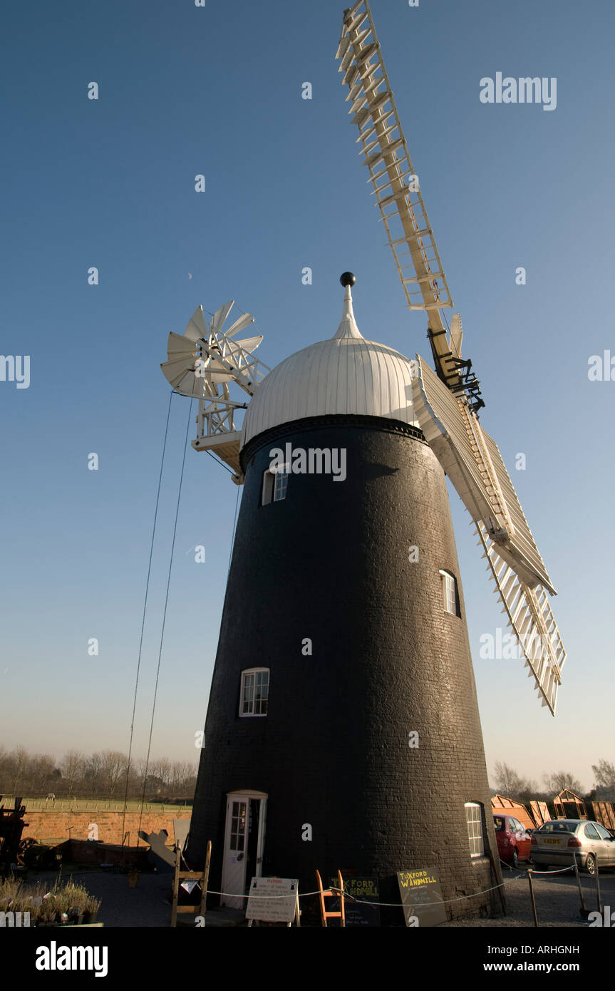 Tuxford hi-res stock photography and images - Alamy