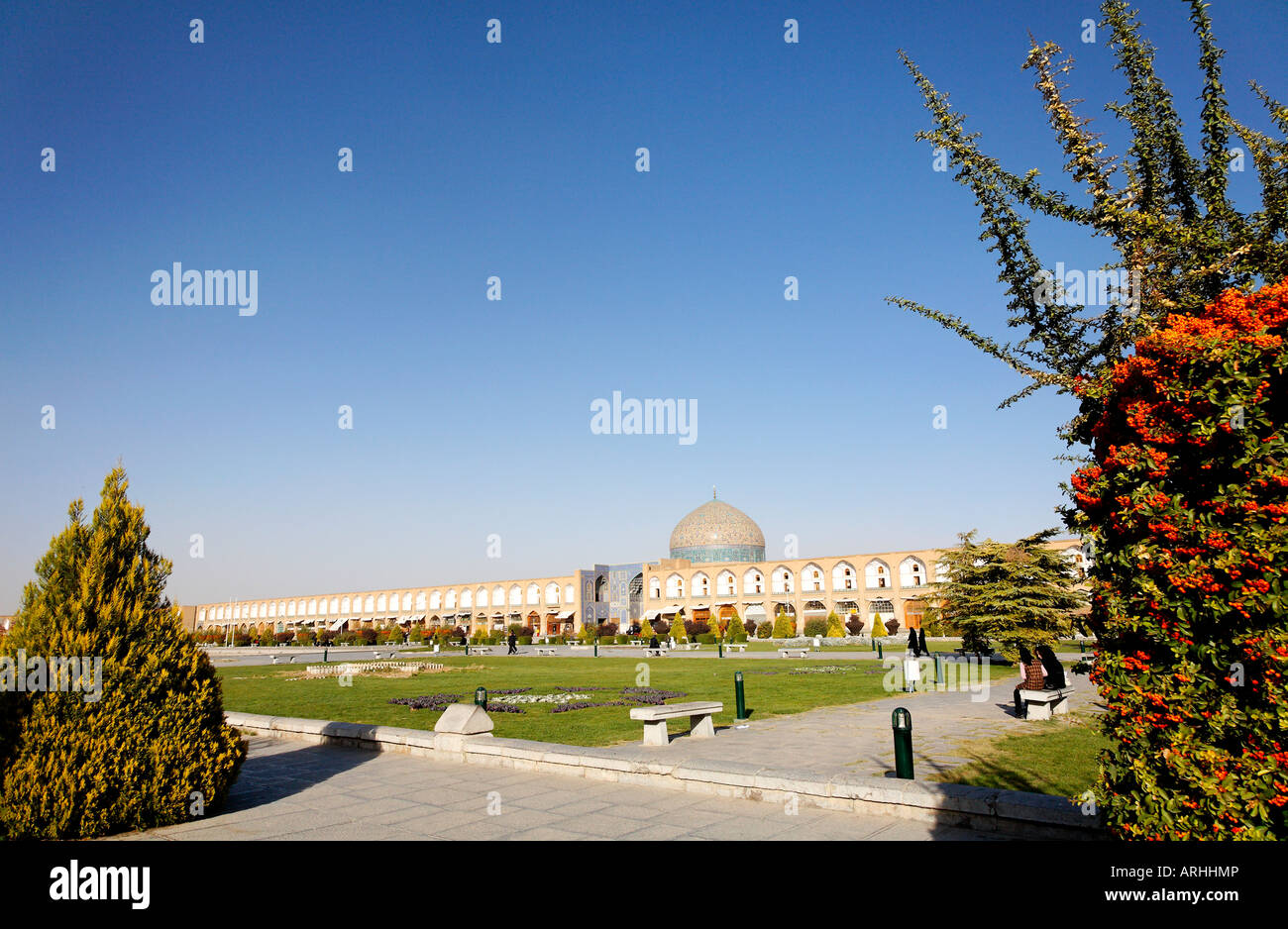The Masjid i Sheikh Lotfallah Maydan Imam Isfahan Iran Stock Photo - Alamy
