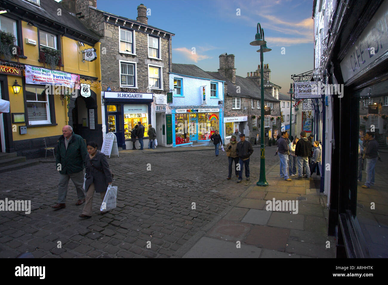 Shop 1600 england hi-res stock photography and images - Alamy
