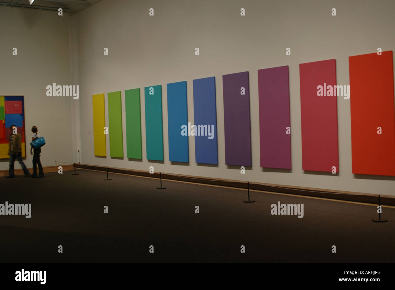 NYC SPECTRUM V BY ELLSWORTH KELLY AT METROPOLITAN MUSEUM OF ART ...